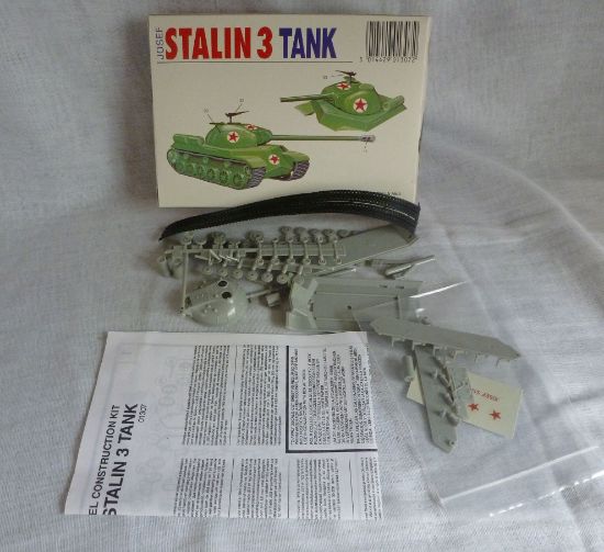 Rockertron Toys. Airfix Series 1 Josef Stalin 3 Tank 01307