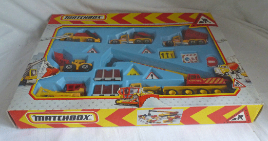 Rockertron Toys. Matchbox CS75 Construction Gift Set